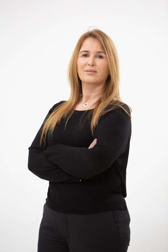 Bouchra - Directrice Commercial Injectables - Lutronic powered by Seriderm